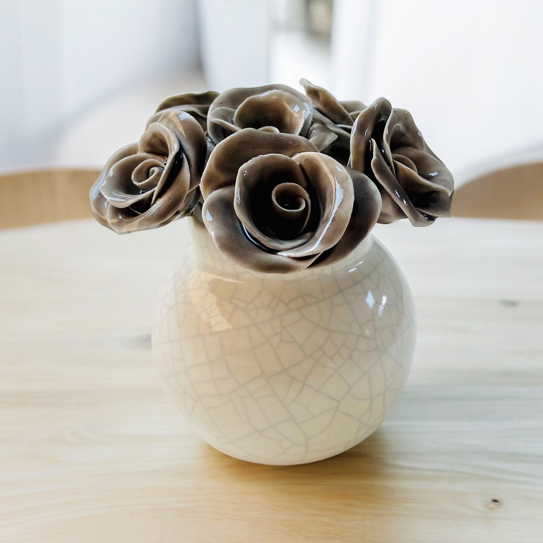 ARREGLO CON ROSAS GRIS – PazVial